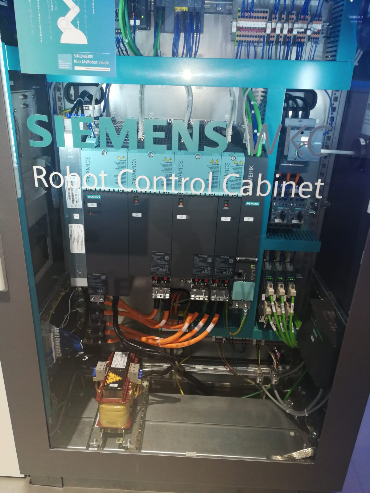 4 Klassen bei der SPS Smart Product Solution – Messe in Nürnberg – Aus ...